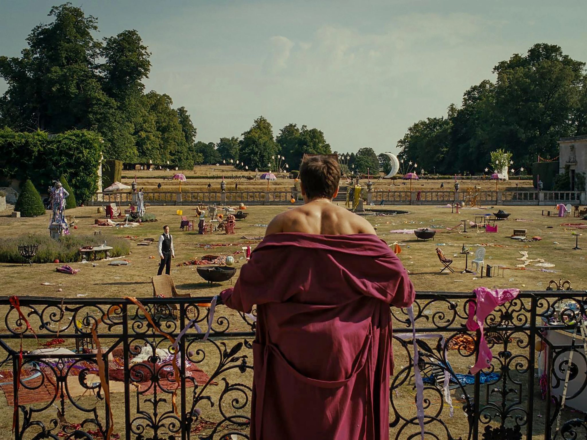 'Saltburn': Plot, Release Date, Cast, and Everything We Know - ShowTimo